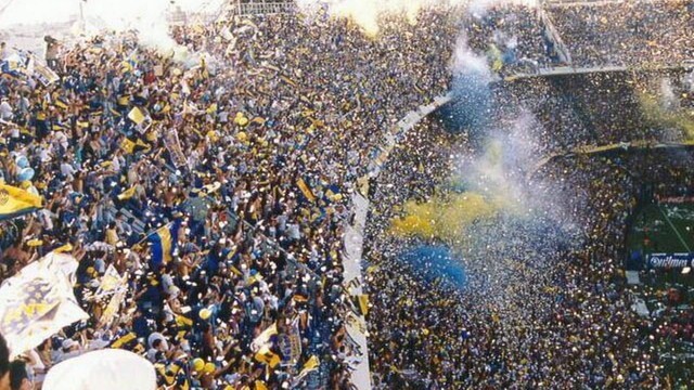Site francês lista 10 melhores torcidas do mundo: Boca Jrs lidera e ...