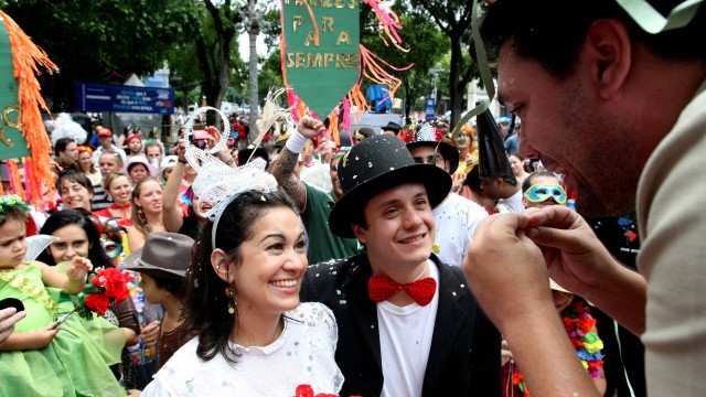 Boitatá faz desfile seguido de baile no Centro do Rio