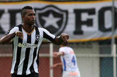 Jobson faz as duas comemorações de Cristiano Ronaldo em uma só; veja ...