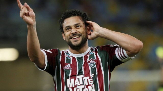 Flu vence Botafogo e inverte vantagem