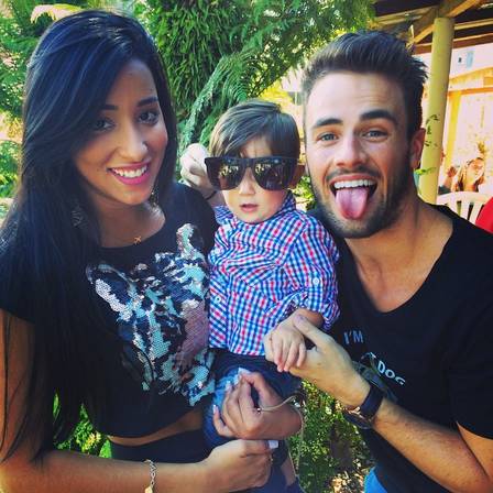 Ex-BBBs Talita e Rafael são fotografados com marca de batom após beijar ...