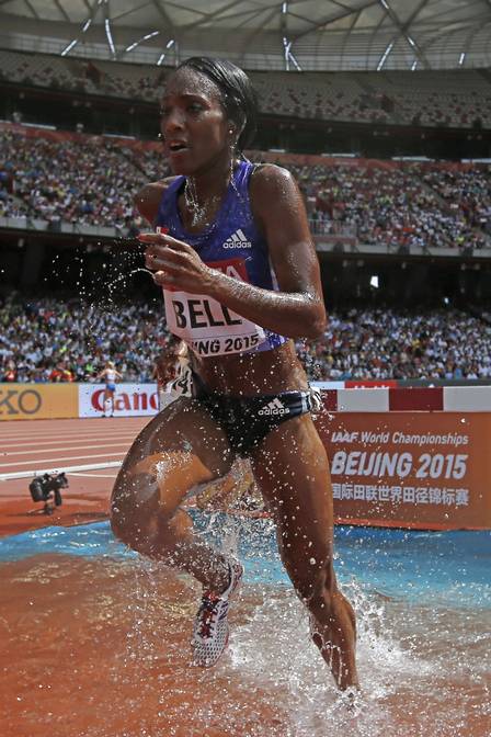 Panamenha cai de cabeça em ‘rio’ durante prova no Mundial de atletismo ...