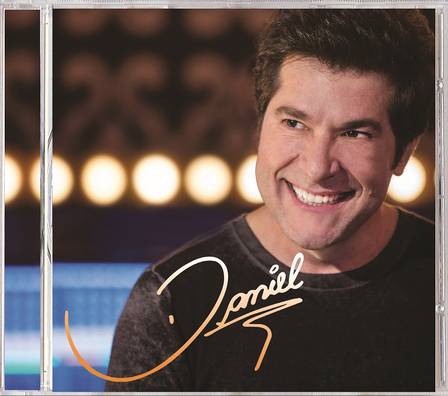 Cantor Daniel revela intimidades ao comentar músicas de seu novo CD