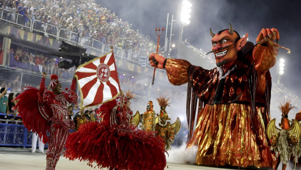 A Divina Comédia colore o Carnaval do Salgueiro