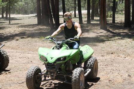 'Vou olhar por seus filhos como se fossem meus', diz amigo de Chester ...