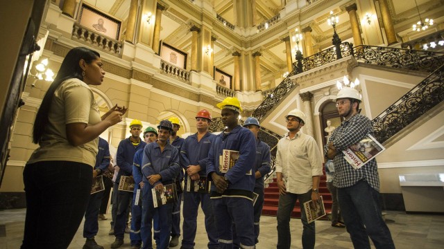 Operários vão conhecer obras das grandes ideias