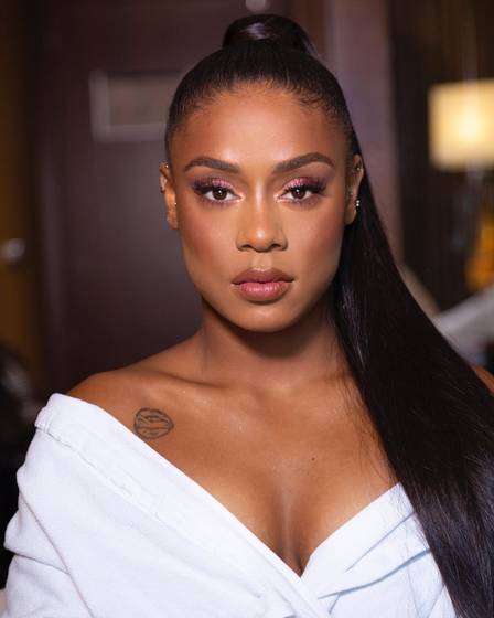 Jaque Faria, ex-'BBB11', é tia de MC Rebecca e surpreende fãs com ... Jaque Faria, ex-'BBB11', é tia de MC Rebecca e surpreende fãs com ...