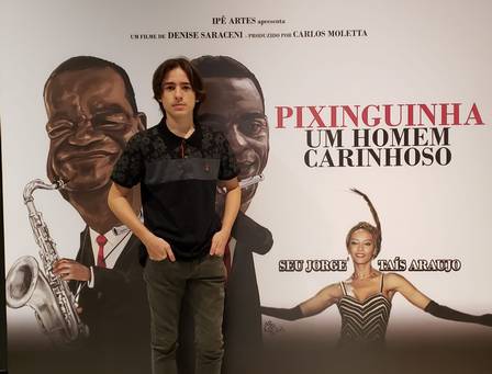 Alan Cabral, Rafael Sun e mais famosos vão a pré-estreia do filme ...