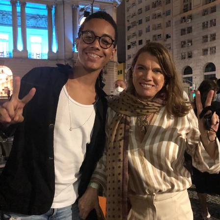 Alan Cabral, Rafael Sun e mais famosos vão a pré-estreia do filme ...