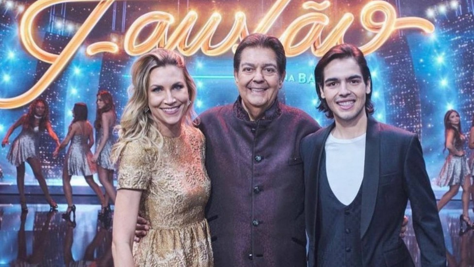 Filho de Faustão, João Silva chega aos 18 anos com 80 kg a menos e ...