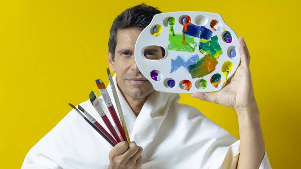 O ator Alexandre Barillari interpreta o artista plástico Prudêncio em ...