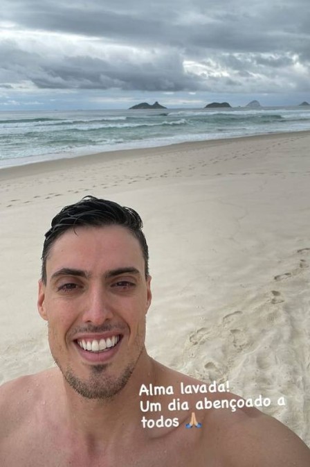 Horas antes de convocação, filho de Tite relaxa com banho de mar: 'Alma ...