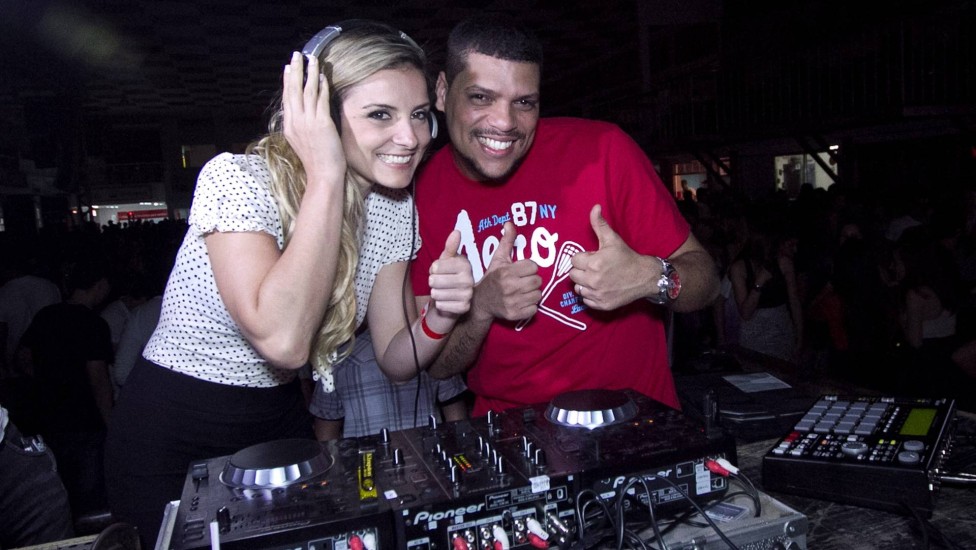 'O astro': Carolina Chalita no Sacode da Furacão 2000