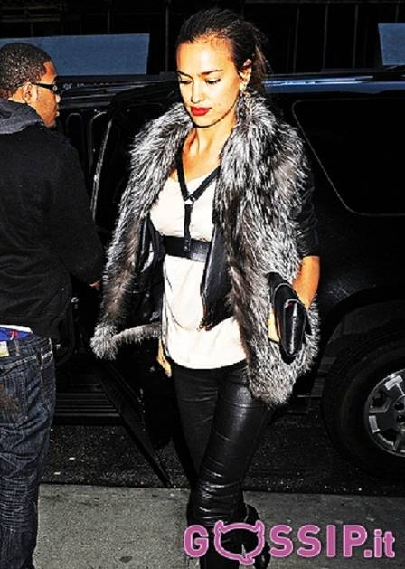 Irina Shayk, namorada de Cristiano Ronaldo, faz estilo pantera em ...