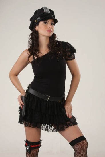Roberta Spindel em editorial de moda carnaval