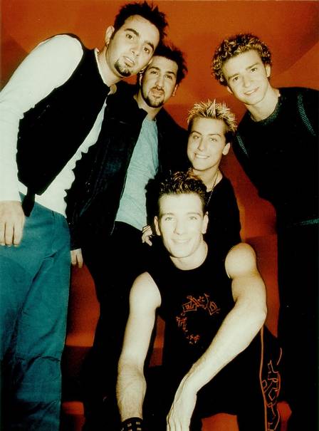 Sucesso no Twitter, One Direction é a boy band do momento. Relembre outras!