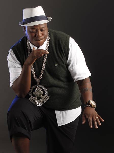 O Sapão virou príncipe: MC muda de estilo, faz aula de teatro e mira ...