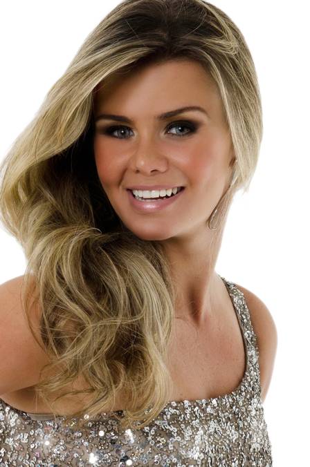 Ivy Liberato, do ‘Zorra’, mostra seu look para o Ano Novo