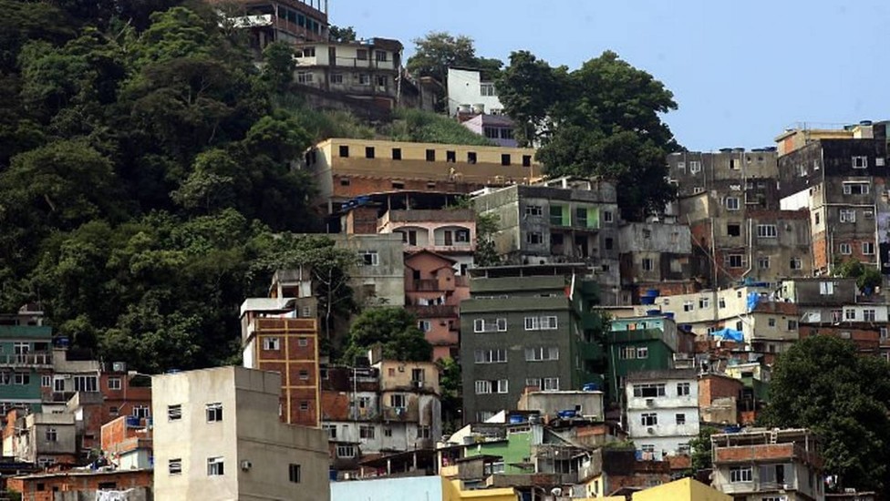 E a Rocinha cresce