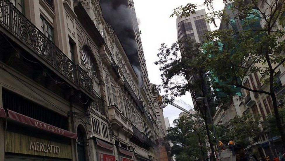 Fogo em lojas no Centro do Rio