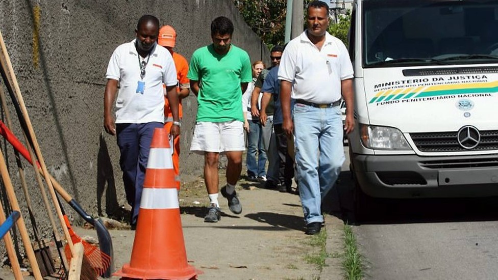 Presidiário faz prova de gari