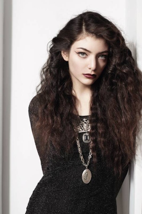 Lorde Cabelo Natural Lorde's Hair Looked A Scarf On The Red Carpet